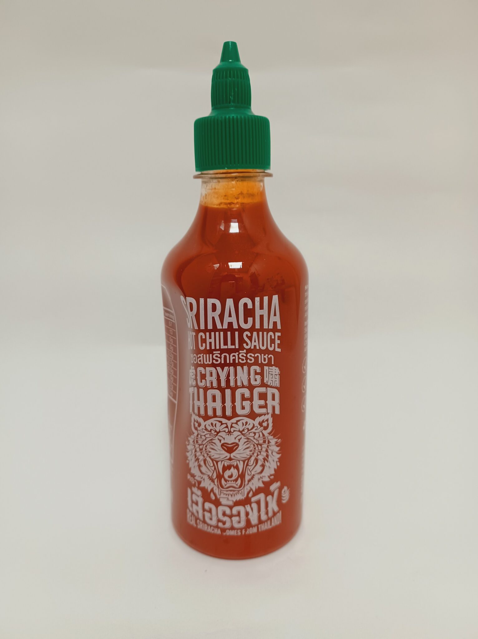 Crying Thaiger Brand Sriracha Hot Chili Sauce 440ml - Yao Thai Supermarket